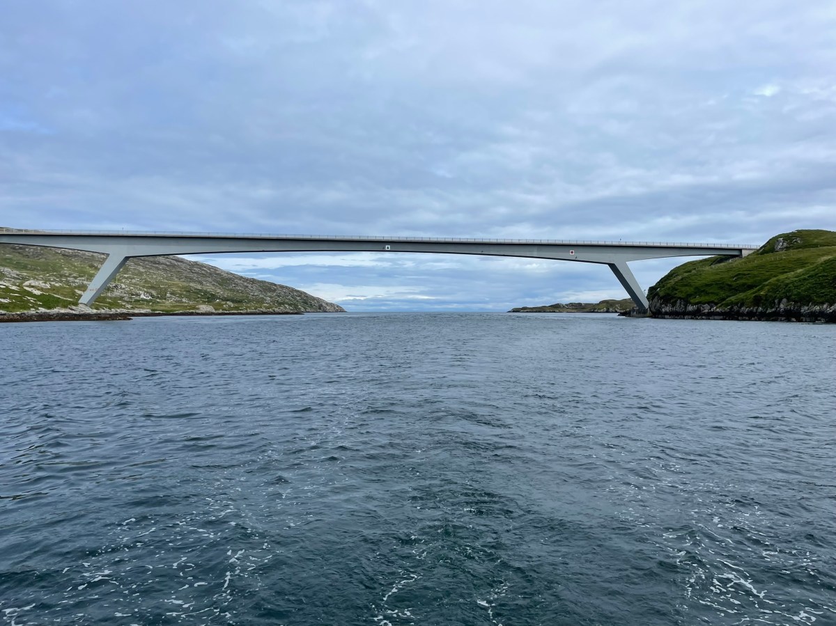 Sailing under bridges – Blue Moon's trip around the UK